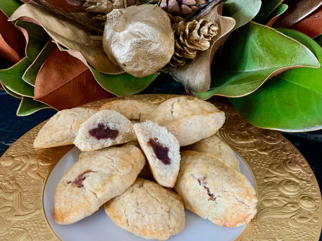 Maamoul Traditional Date Stuffed Arab Cookie