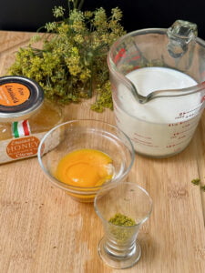 Fresh Fennel Pollen Ice Cream Recipe (with video)